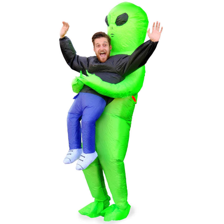 Déguisement dans les bras d'un Alien