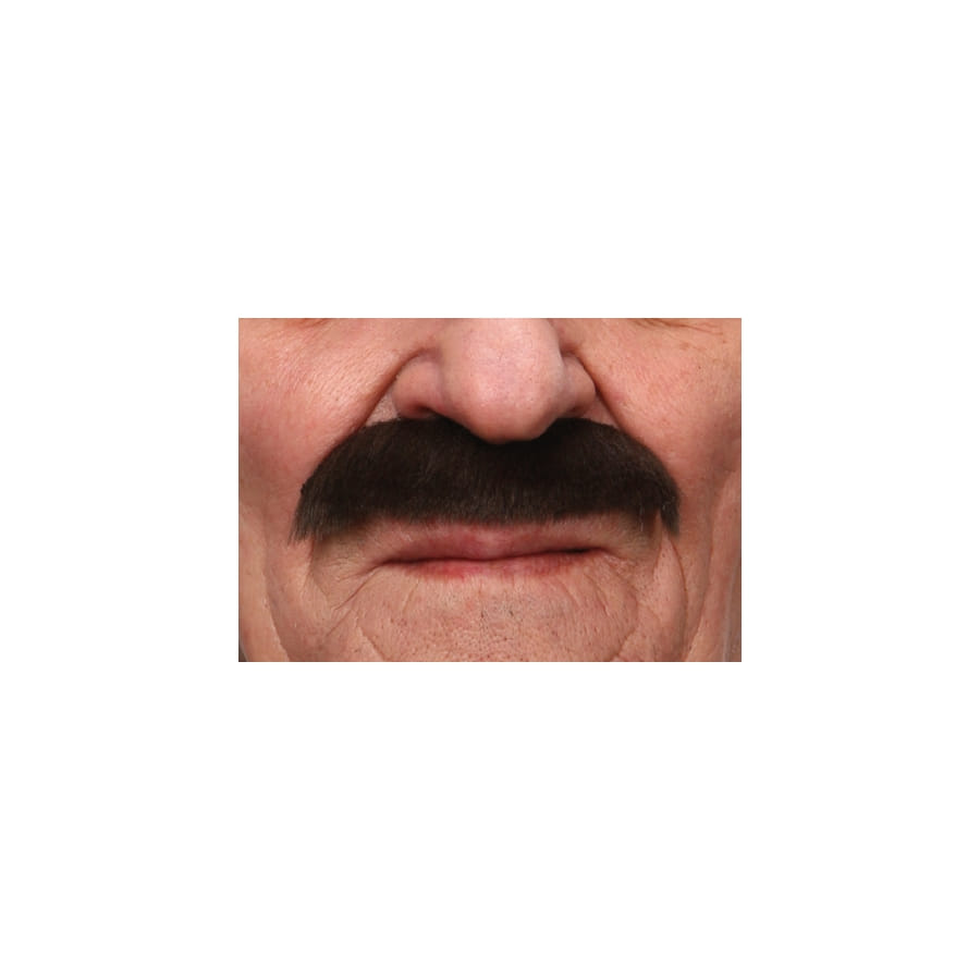 Moustaches de major d'homme